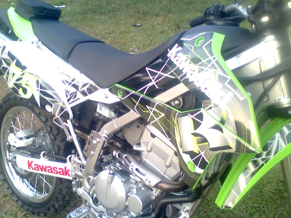 Decals custom klx250s&klx250sf dtracker - Kawasaki Forums